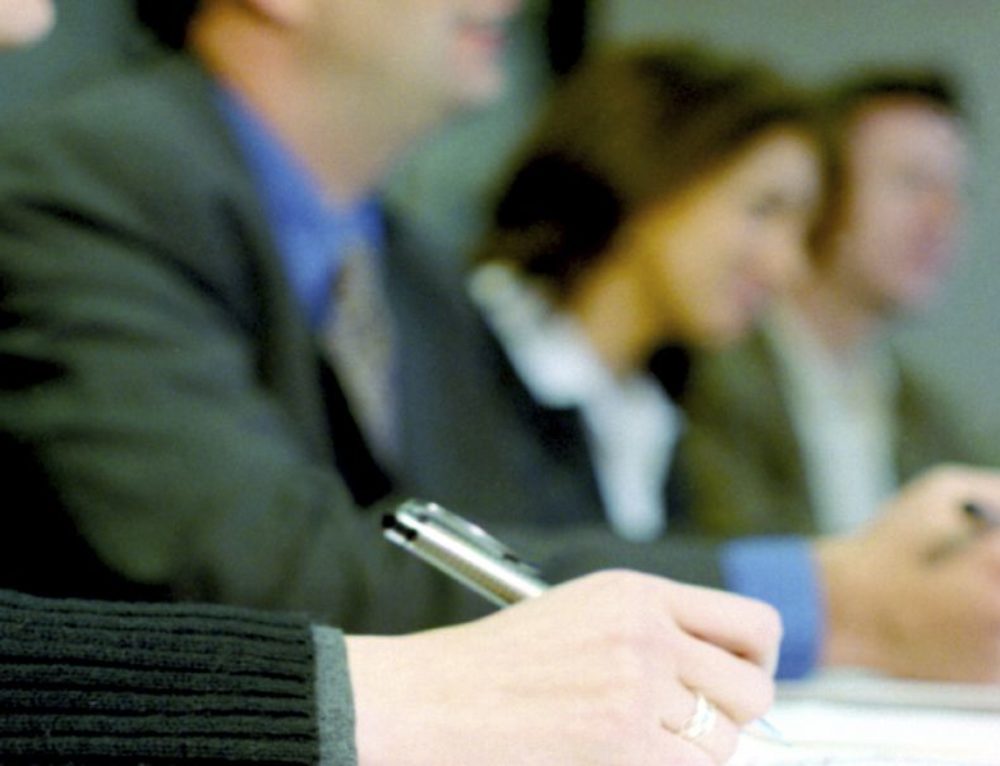 How to hold challenging conversations - HR Human Resources and ...